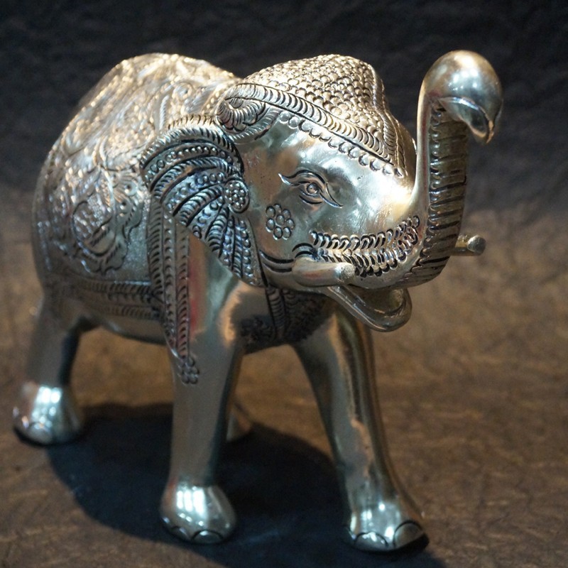 Walking Elephant aluminium statue